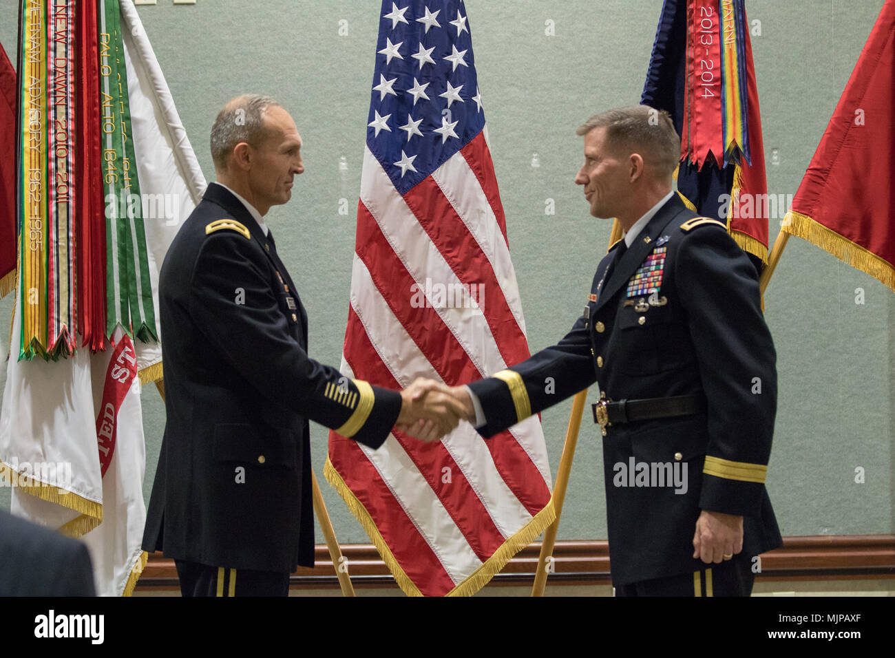 Brig. Gen. David M. Hodne, deputy commander of 4th Infantry Division ...