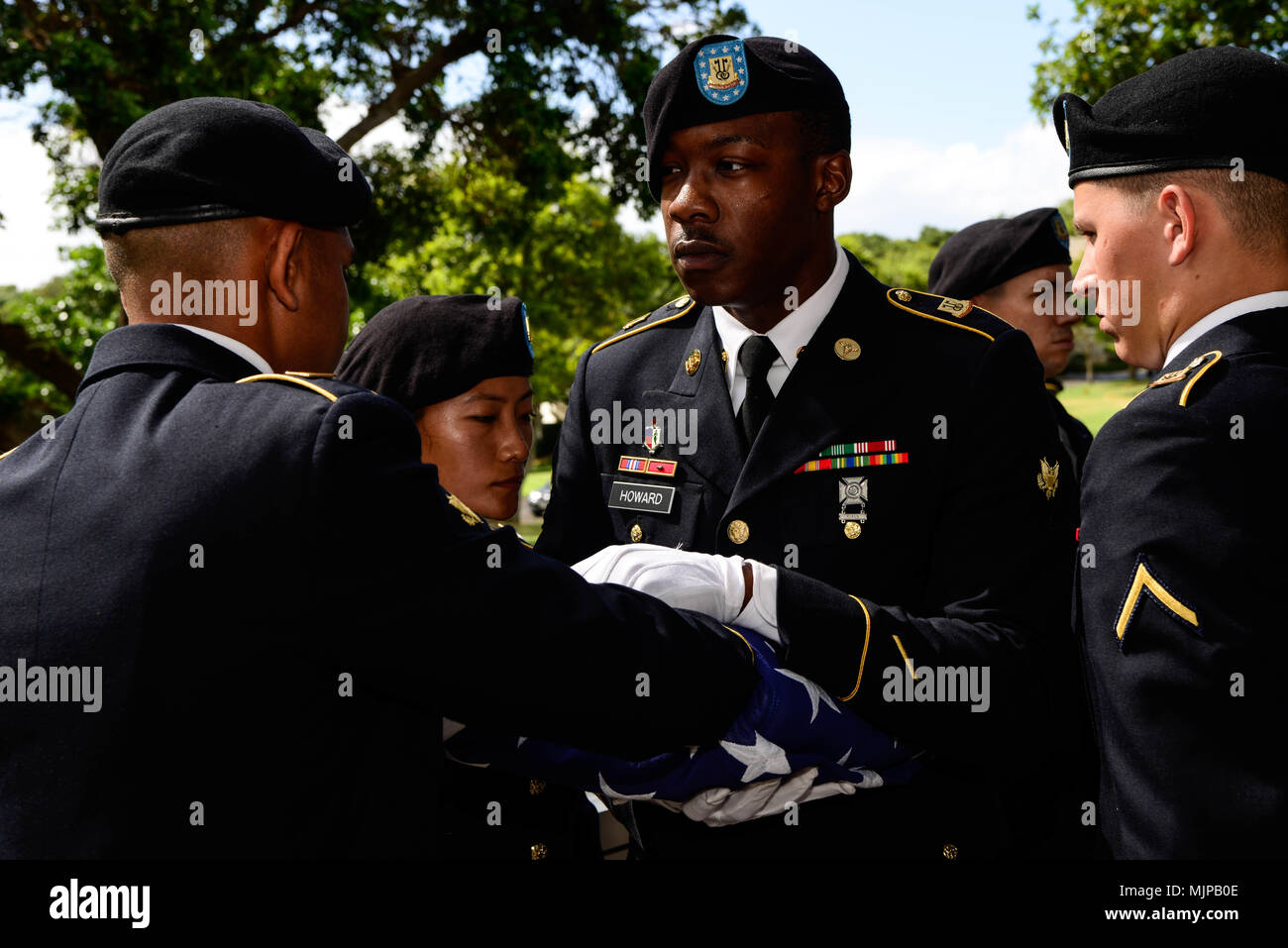 U.S. Soldiers assigned to 225th Brigade Support Battalion, 2nd Infantry ...