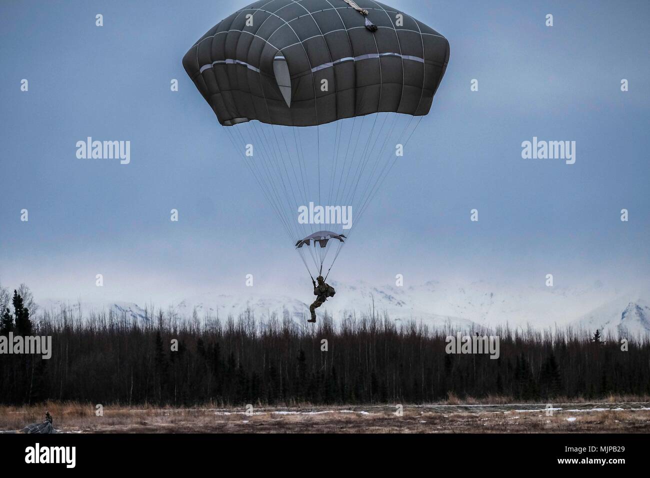 Paratroopers of 4th Infantry Brigade Combat Team (Airborne) 25th ...