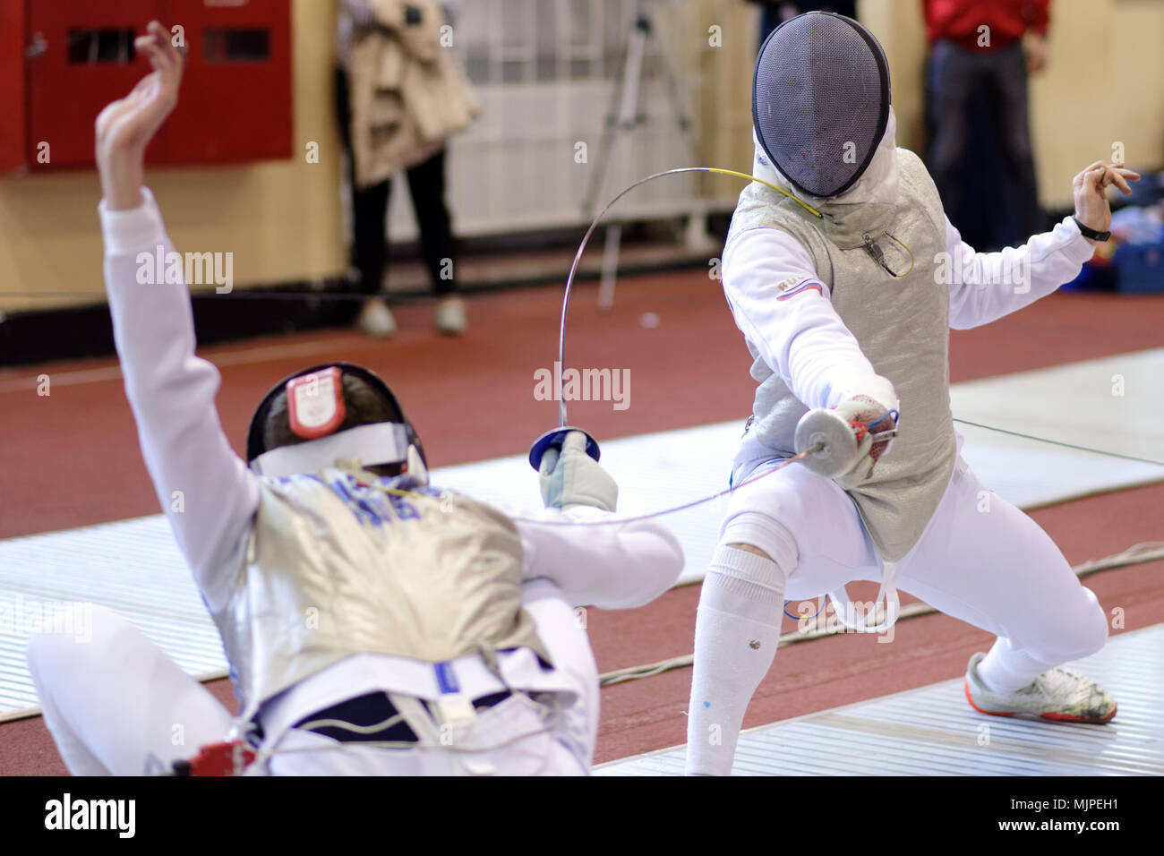 Fencing attack hi-res stock photography and images - Alamy