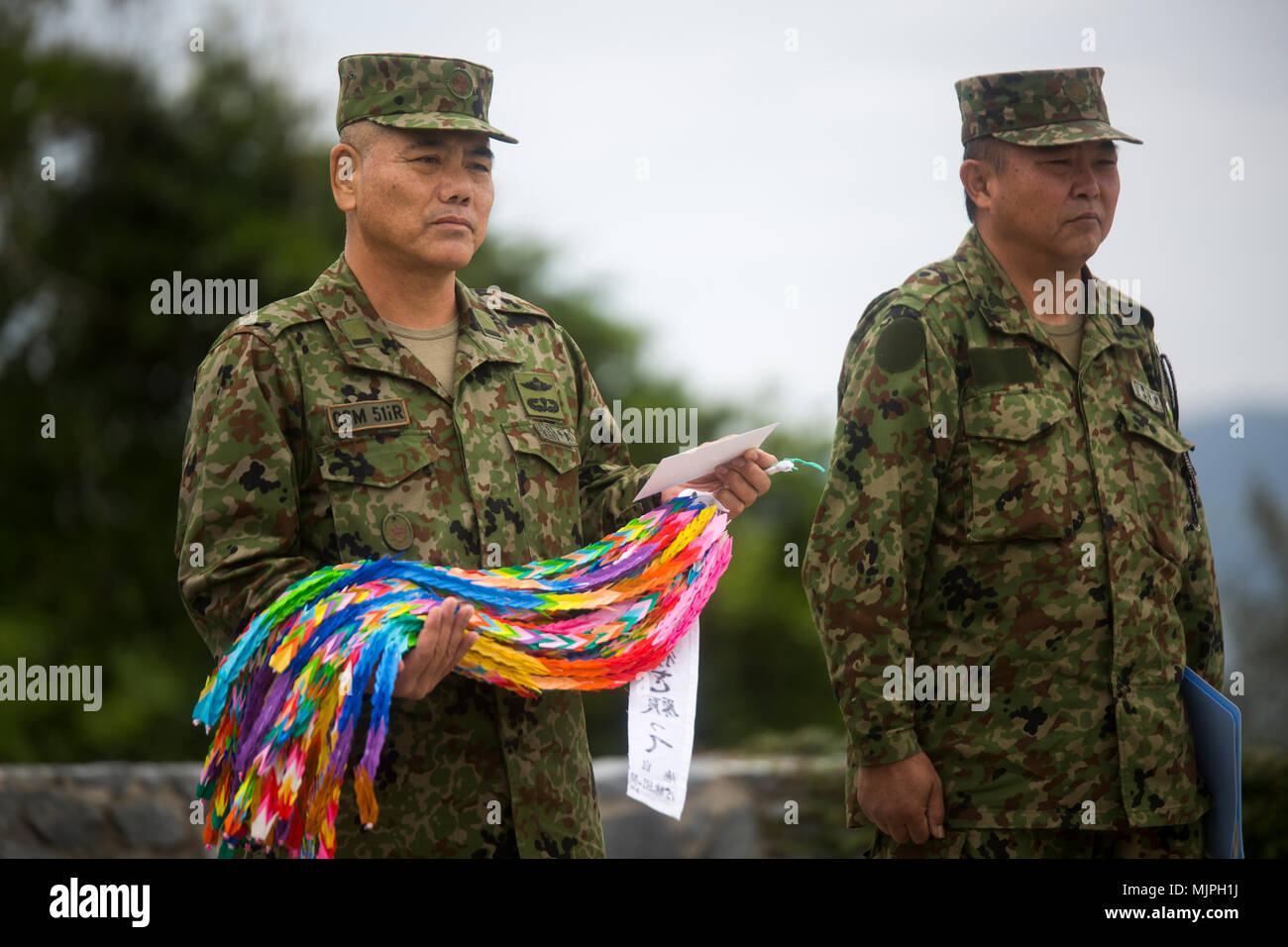 Members of the Japan Self Defense Force present the III Marine ...