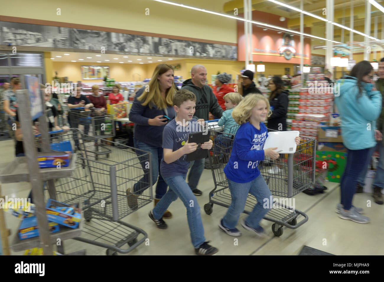 Commissary sweep hi-res stock photography and images - Alamy