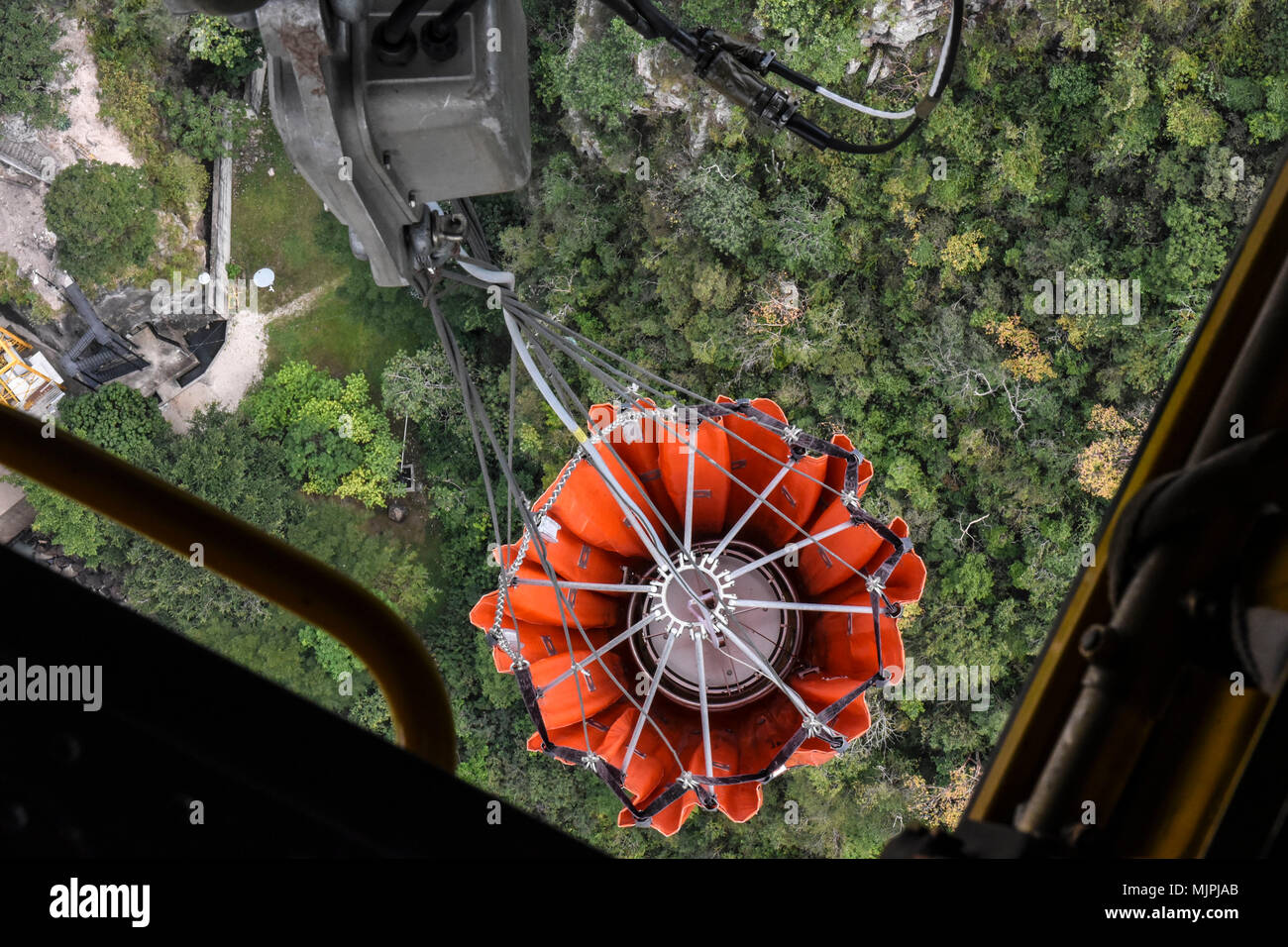 Suspended device hangs hi-res stock photography and images - Alamy