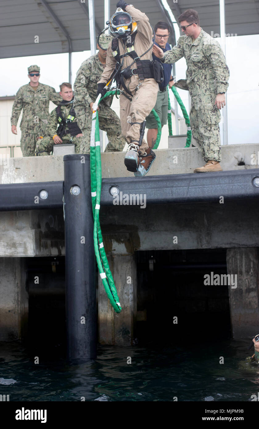 Mobile diving and salvage unit one mdsu 1 hi-res stock photography and ...