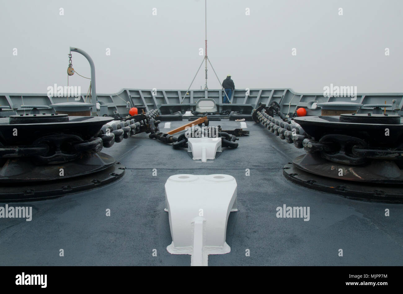 PORTLAND, Ore. (Dec. 21, 2017) - The submarine tender USS Frank Cable ...