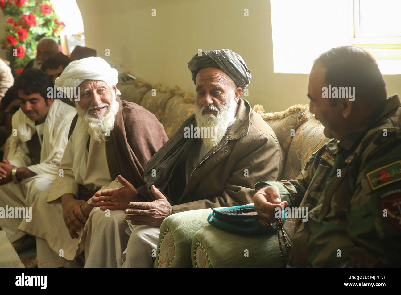 Afghan tribal leaders hi-res stock photography and images - Alamy