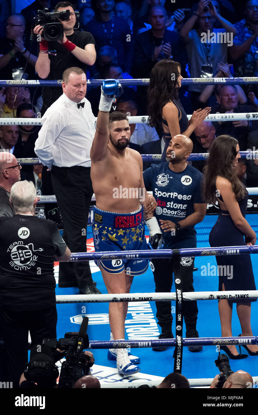 Tony boxing hi-res stock photography and images - Alamy