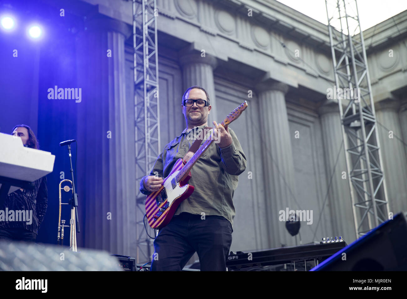 Dave sitek hi-res stock photography and images - Alamy