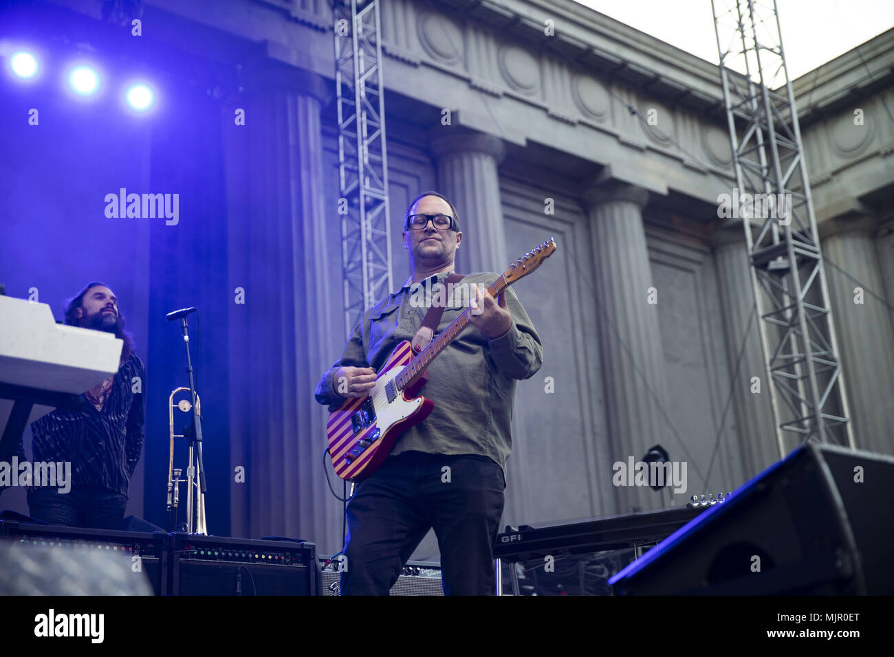 Dave sitek hi-res stock photography and images - Alamy