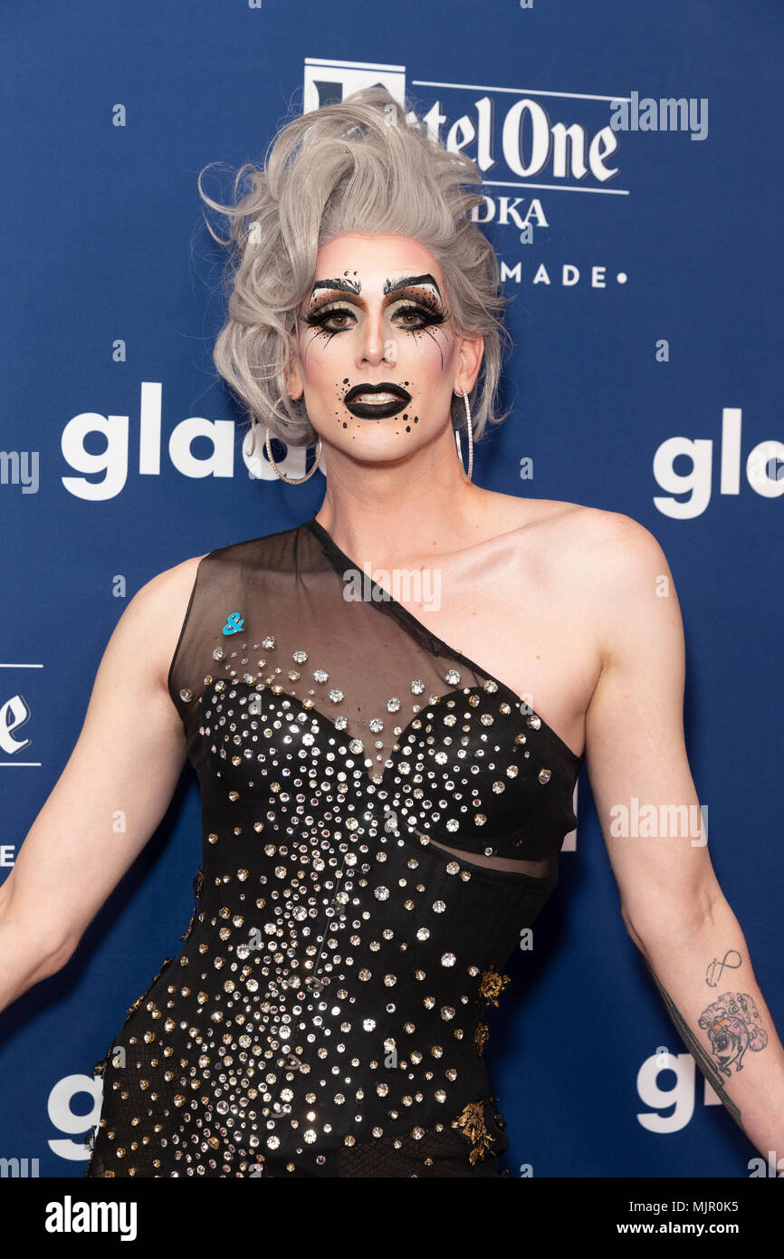 Dusty ray bottoms hi-res stock photography and images - Alamy