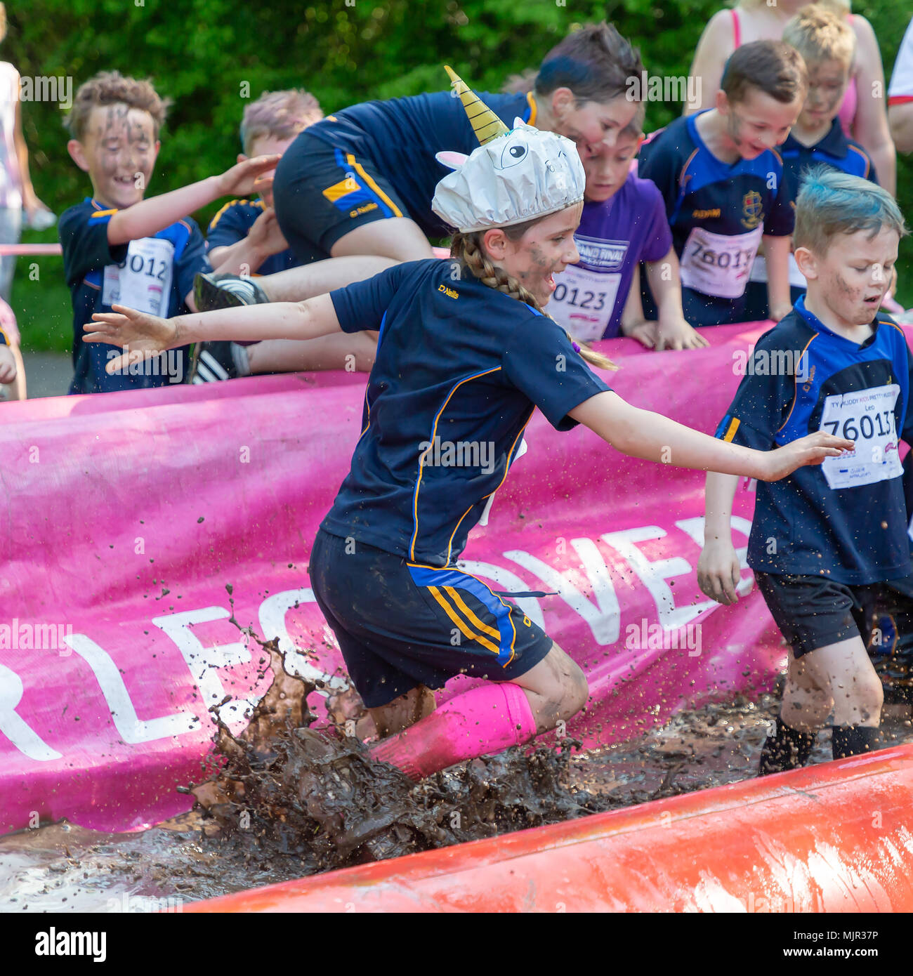 Mud obstacle course children hi-res stock photography and images - Alamy