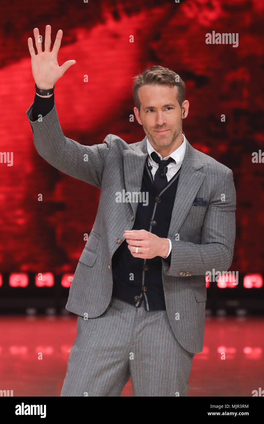 Rome, Josh Brolin and Ryan Reynolds guests of the TV show "Dancing with ...