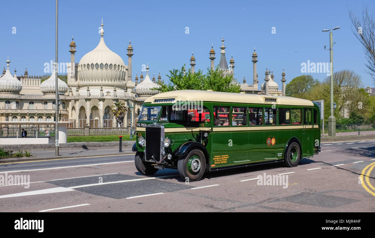 Single decker coach hi-res stock photography and images - Alamy
