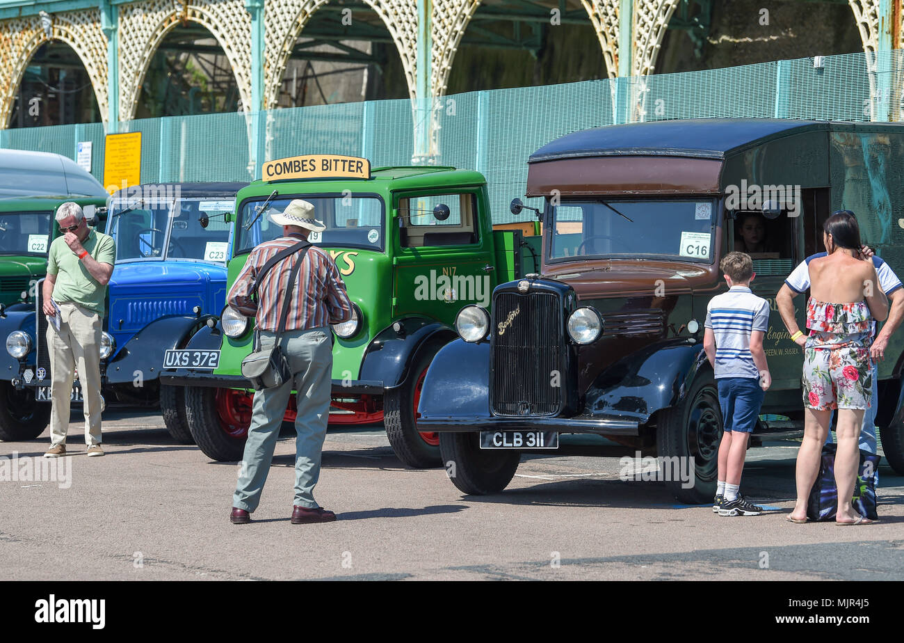 Commercial vehicle vintage hi-res stock photography and images - Alamy
