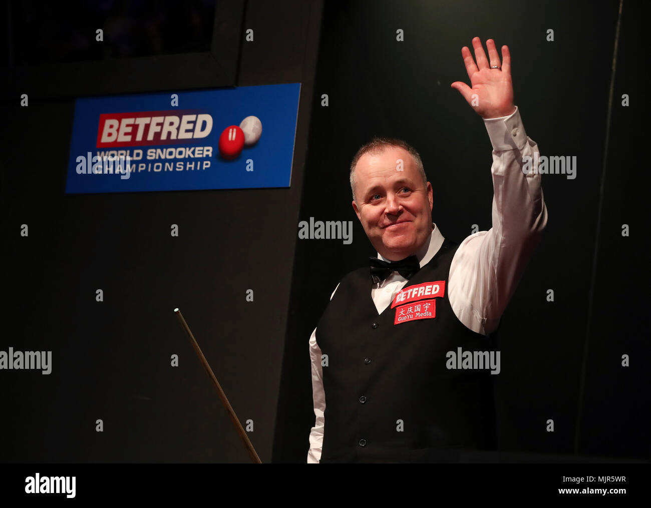 Crucible snooker crowd hi-res stock photography and images - Alamy