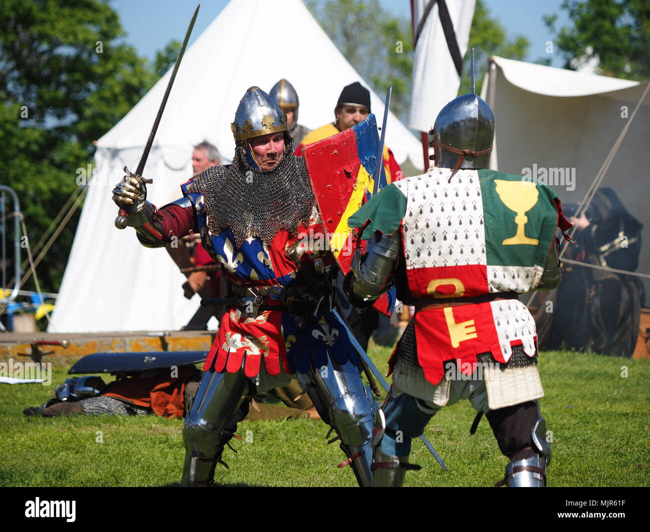 Medieval sword fighting hi-res stock photography and images - Alamy