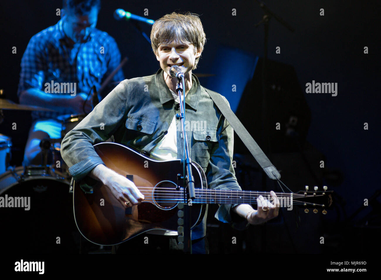 Nick hodgson kaiser chiefs hi-res stock photography and images - Alamy
