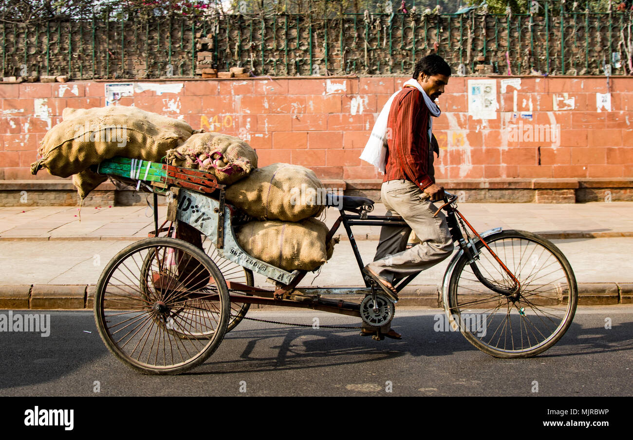 Load carrying tricycle hi-res stock photography and images - Alamy