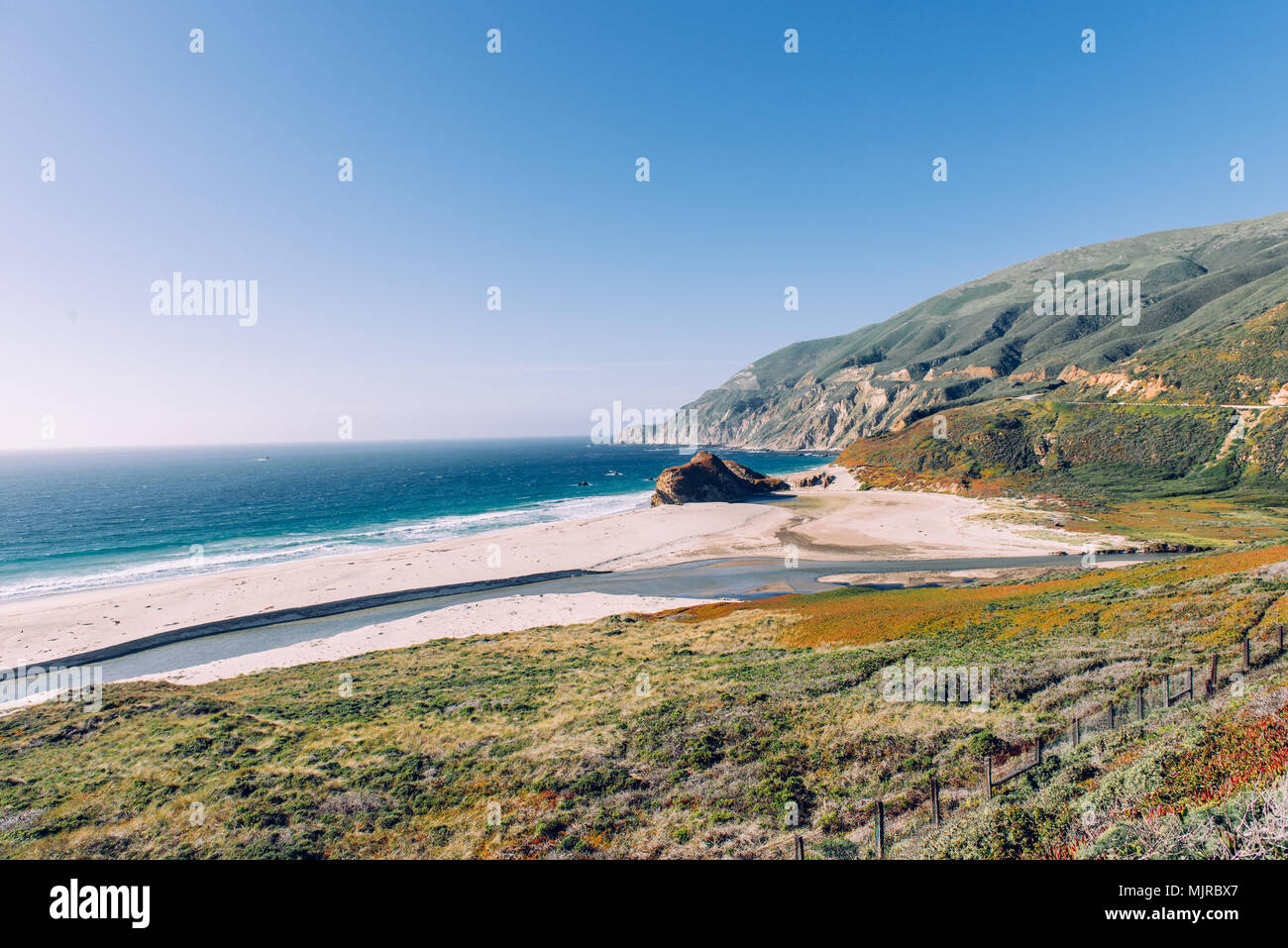 Highway views of the ocean hi-res stock photography and images - Alamy