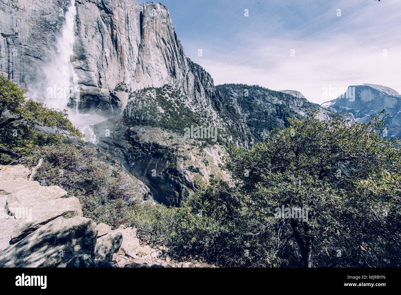 Half dome yosemite fall hi-res stock photography and images - Alamy