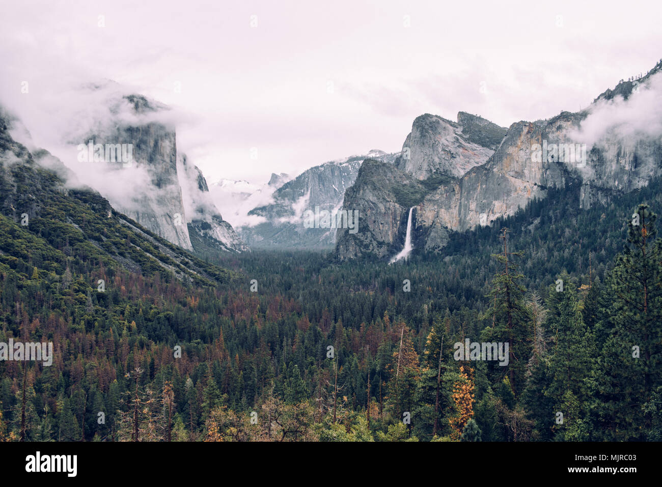 Cloudy Yosemite National Park, The Tunnel View Stock Photo - Alamy