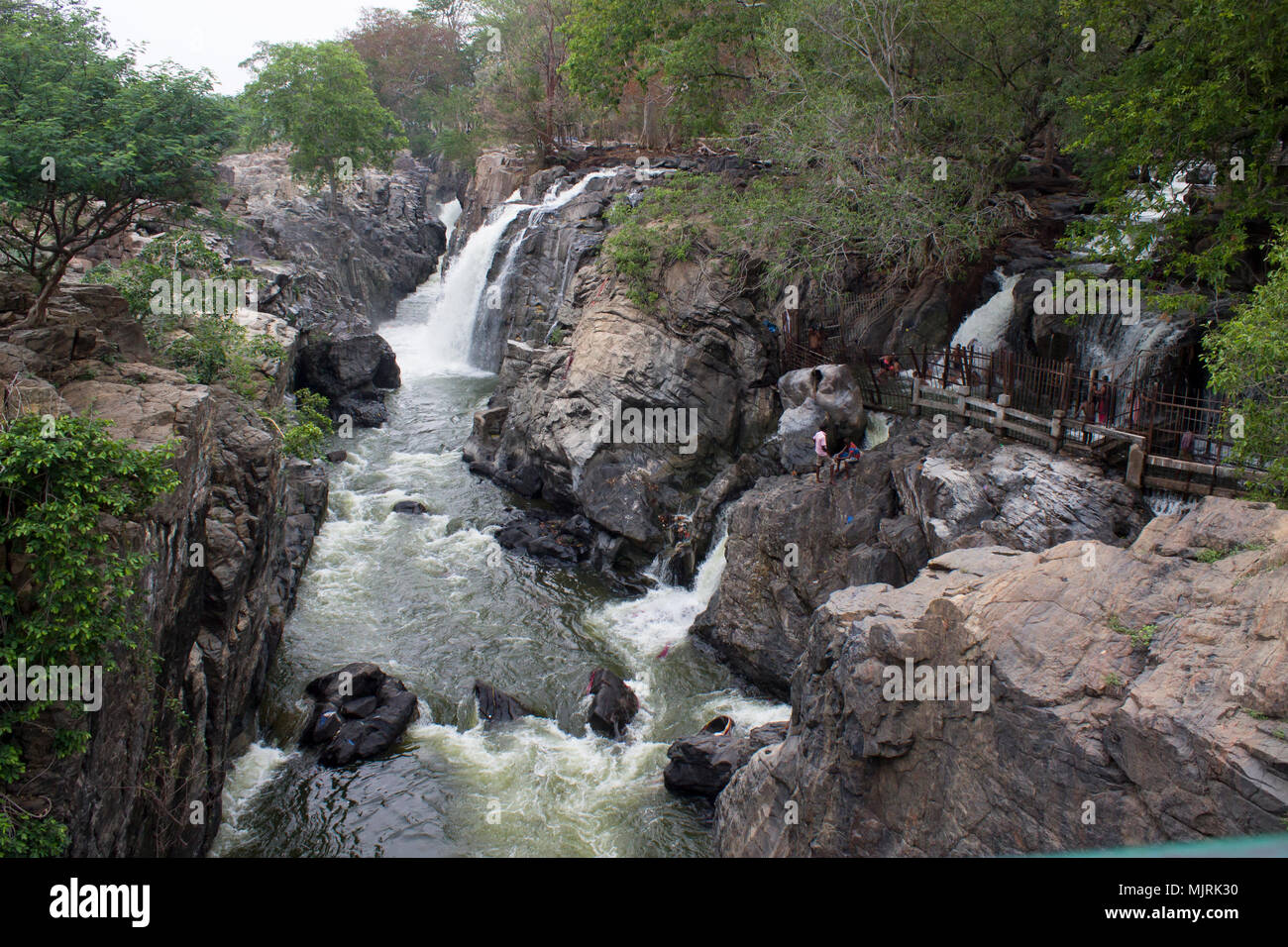 The Scenery Of Hogenakkal waterfall in South India on the Kaveri river ...