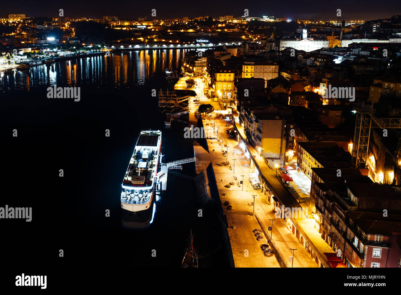 Porto harbour night portugal hi-res stock photography and images - Alamy