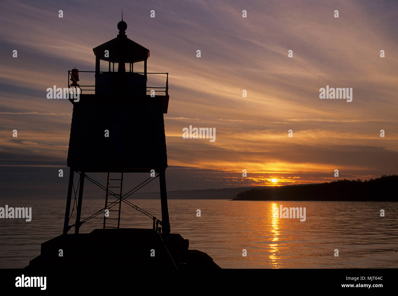 Lighthouse on breakwater, Two Harbors, Minnesota Stock Photo - Alamy