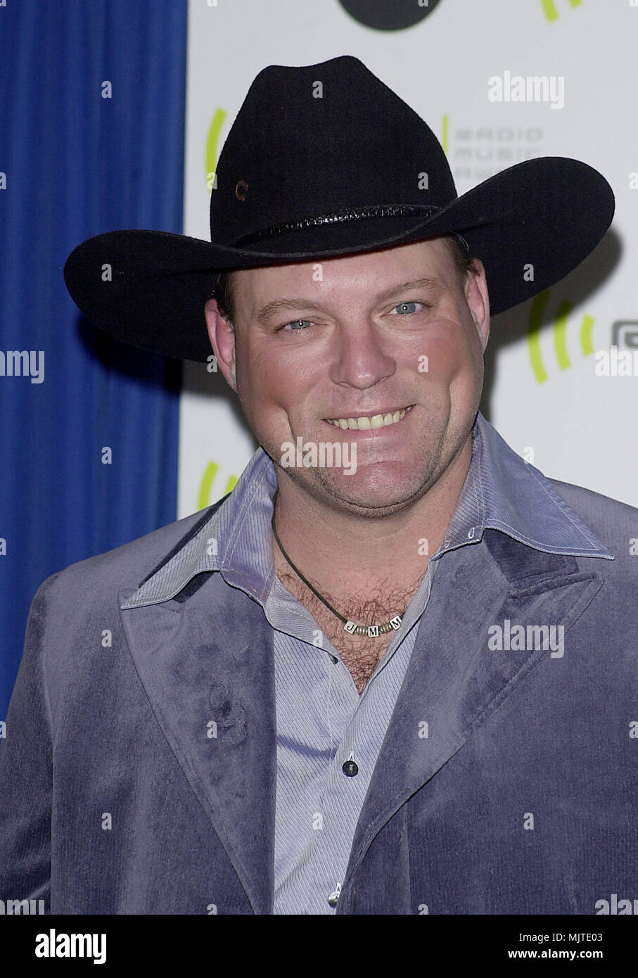 Nov 04, 2000; Los Angeles, CA, USA; The Radio Music Awards honor his ...