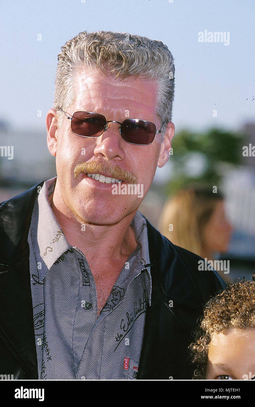 Ron perlman 2000 hi-res stock photography and images - Alamy