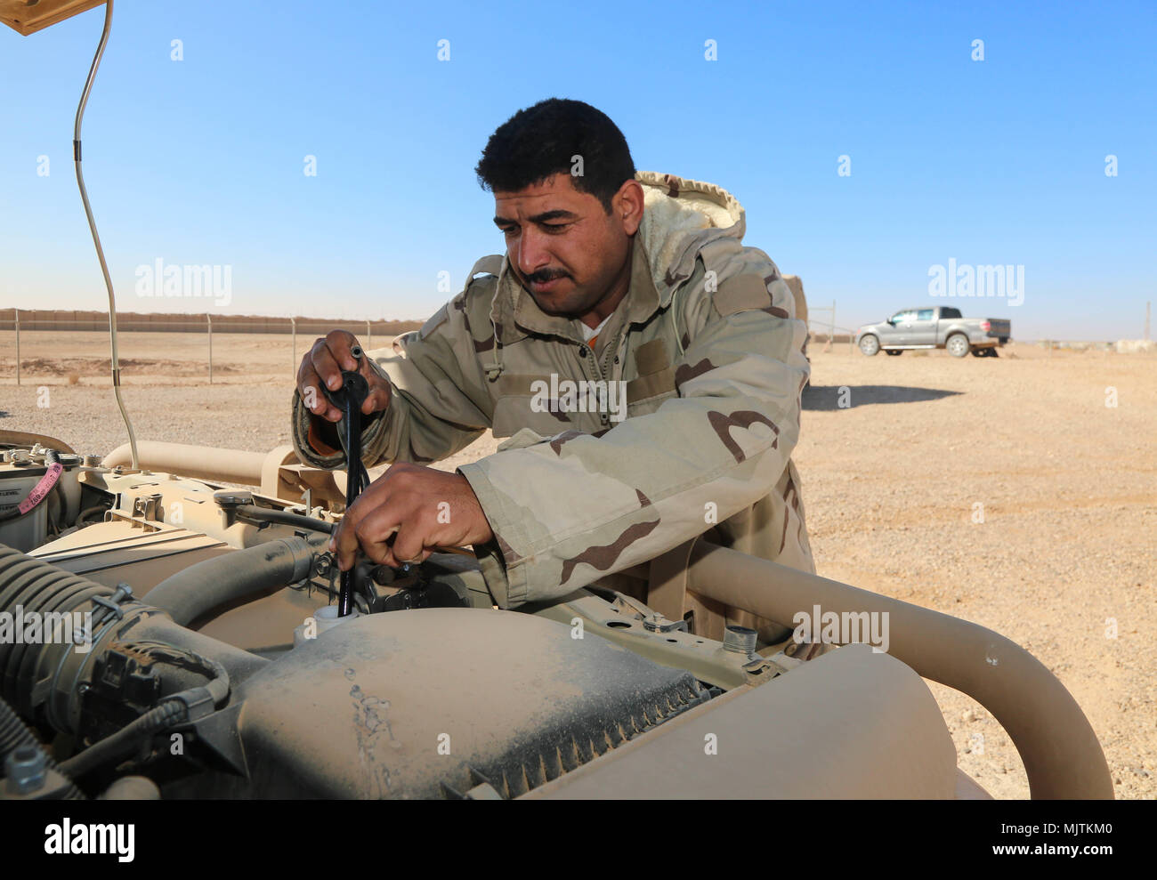 Toyota landcruiser iraq hi-res stock photography and images - Alamy