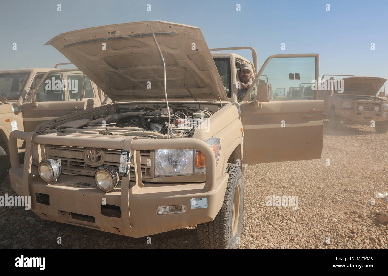 Toyota landcruiser iraq hi-res stock photography and images - Alamy