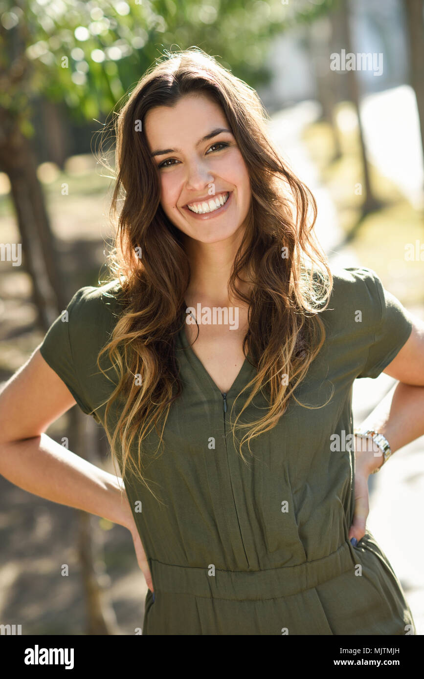 Pretty woman smiling hi-res stock photography and images - Alamy