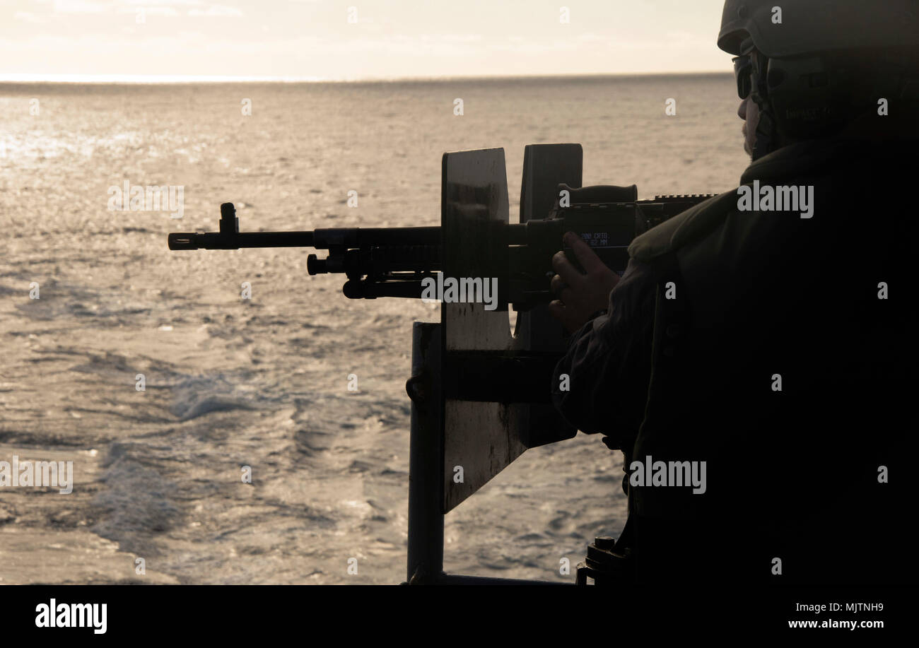 PACIFIC OCEAN (Dec. 30, 2017) - Crew-served Weapons Line Coach Gunner's ...