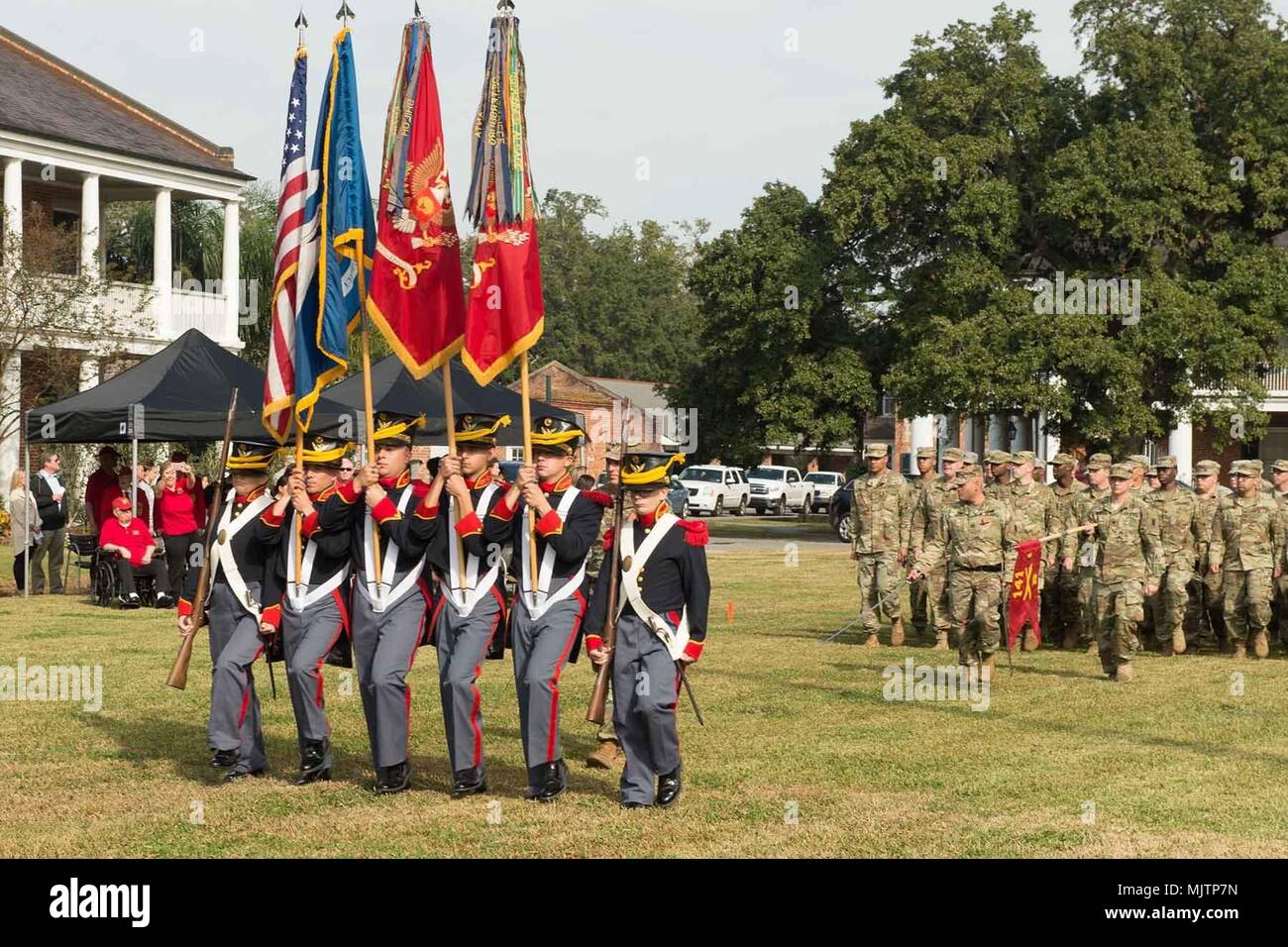 Louisiana National Guardsmen of 1st Battalion, 141st Field Artillery ...