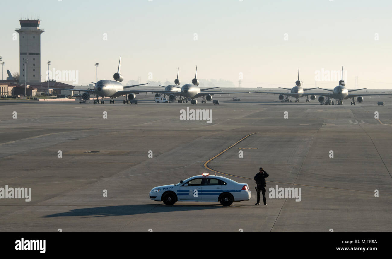 Avian defender hi-res stock photography and images - Alamy