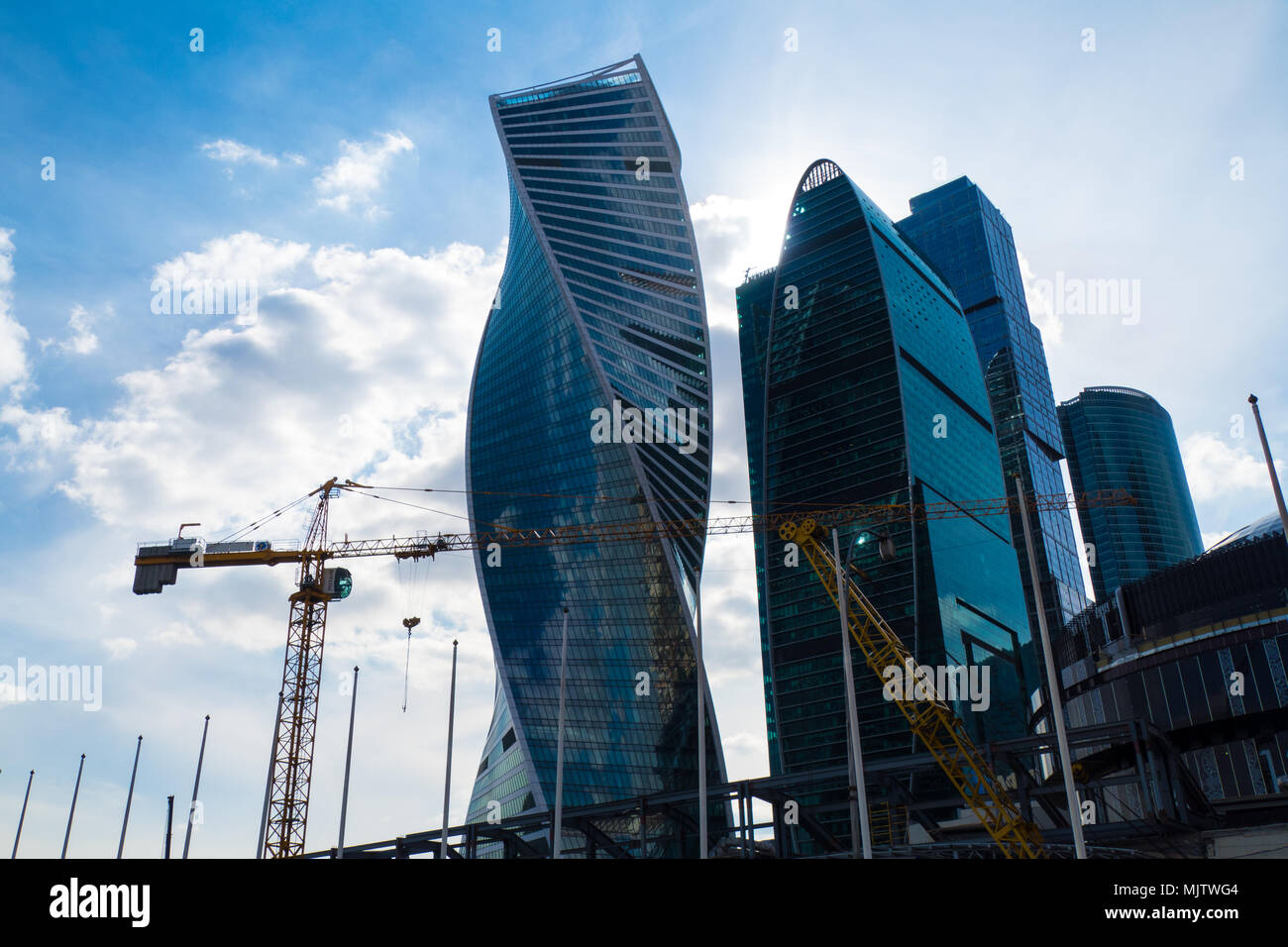 building a crane skyscraper Stock Photo - Alamy