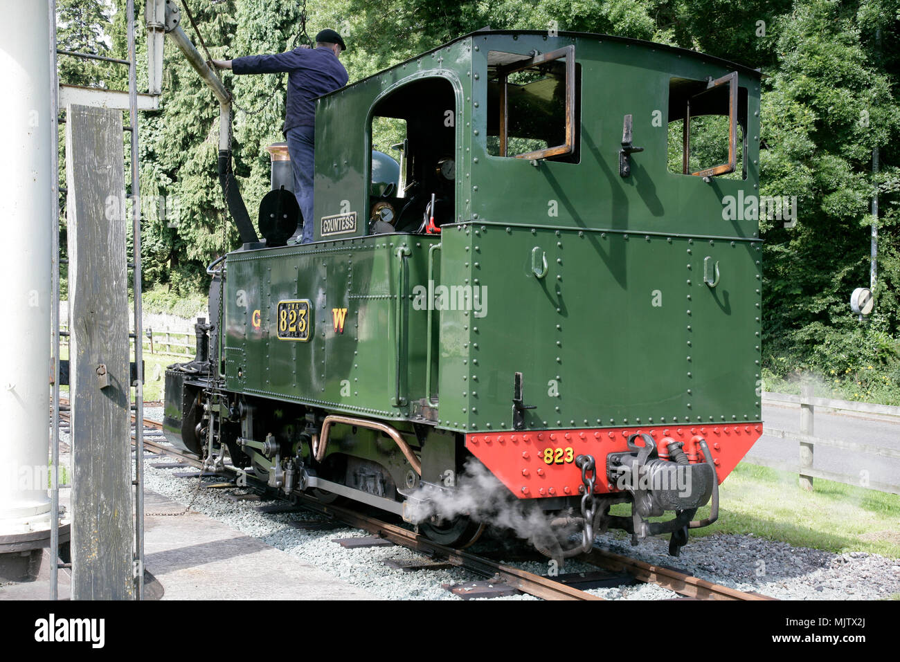 Welsh narrow gauge railway hi-res stock photography and images - Alamy
