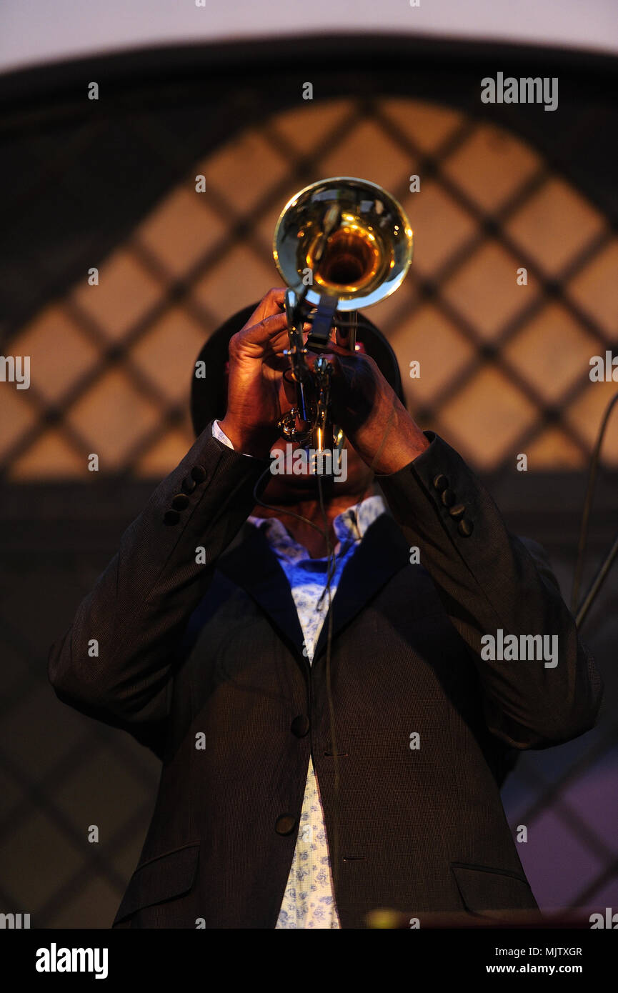 Michael patches stewart trumet hi-res stock photography and images - Alamy