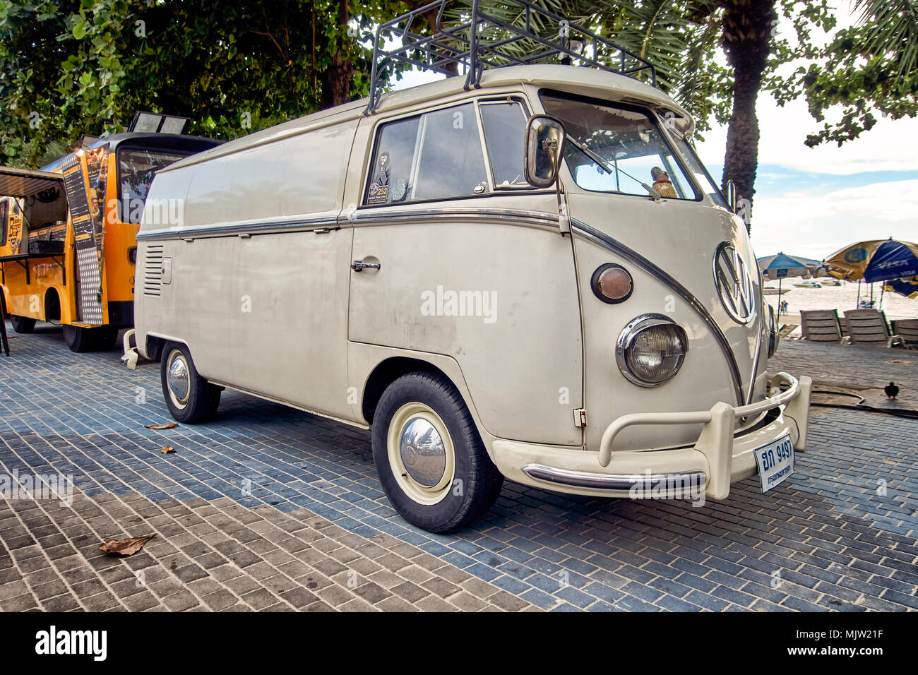 Volkswagen Dormobile. VW Camper Van Stock Photo - Alamy