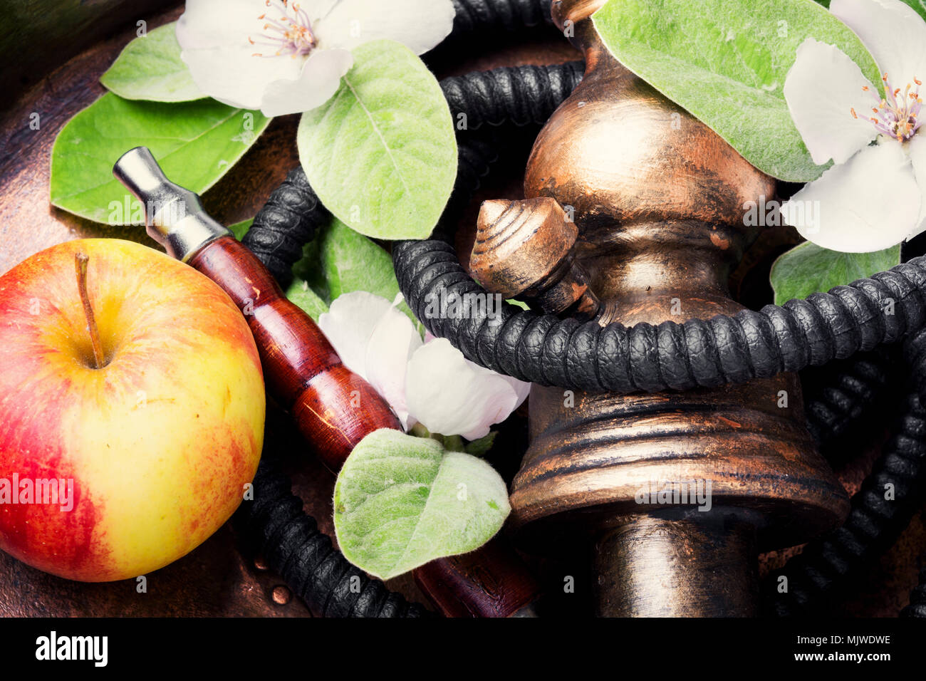 East hookah with the aroma apple for relax.Apple shisha.Shisha hookah ...