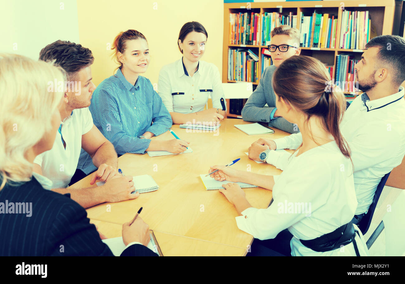 Group students friendly study discussion hi-res stock photography and ...