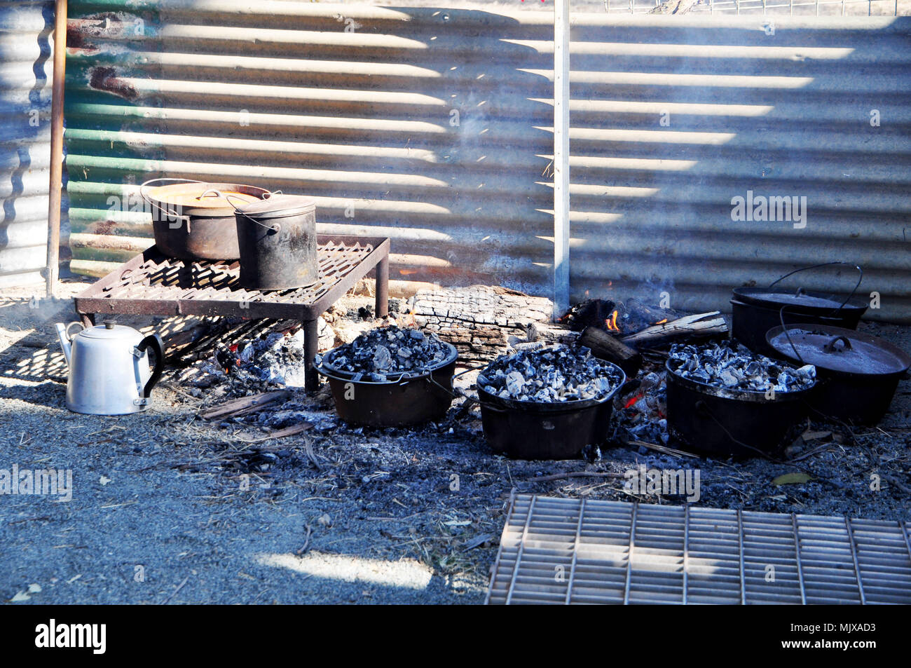 Cooking over coals hi-res stock photography and images - Alamy