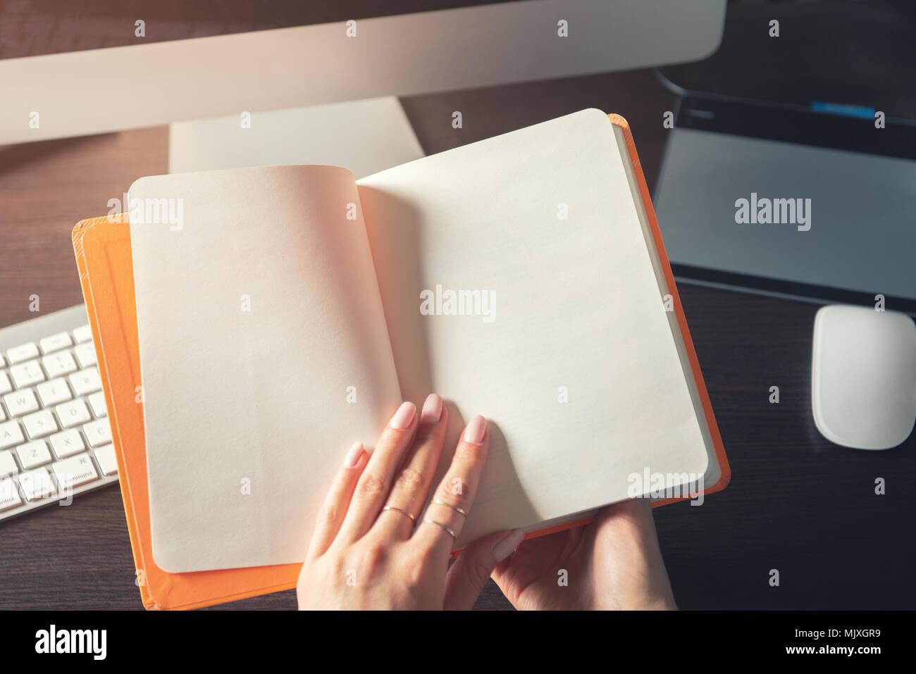 Focus on the book hi-res stock photography and images - Alamy