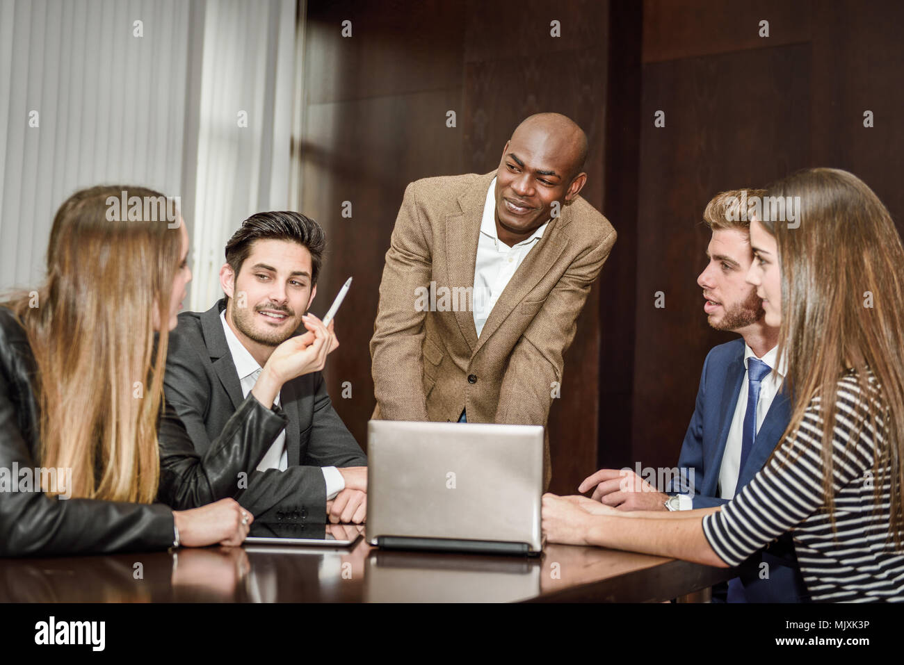 Busy successful businesspeople hi-res stock photography and images - Alamy