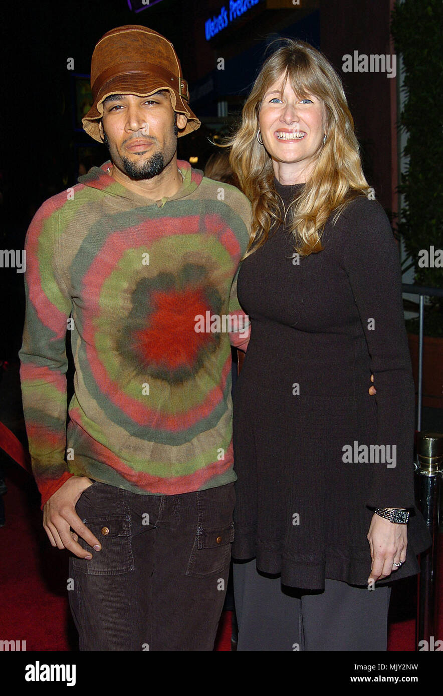 Ben Harper and Laura dern arriving at the Meet The Fockers Premiere at ...