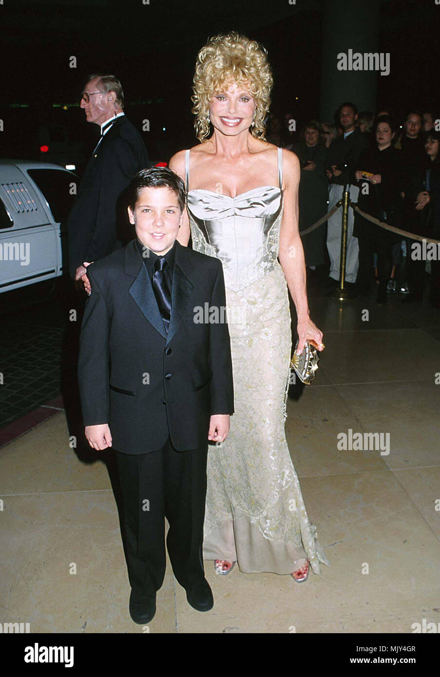 Loni anderson with family hi-res stock photography and images - Alamy