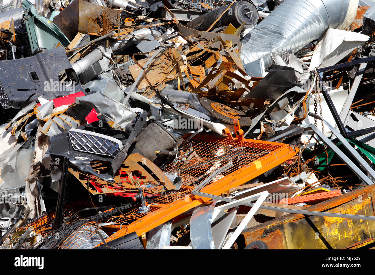 Pile scrap hi-res stock photography and images - Alamy
