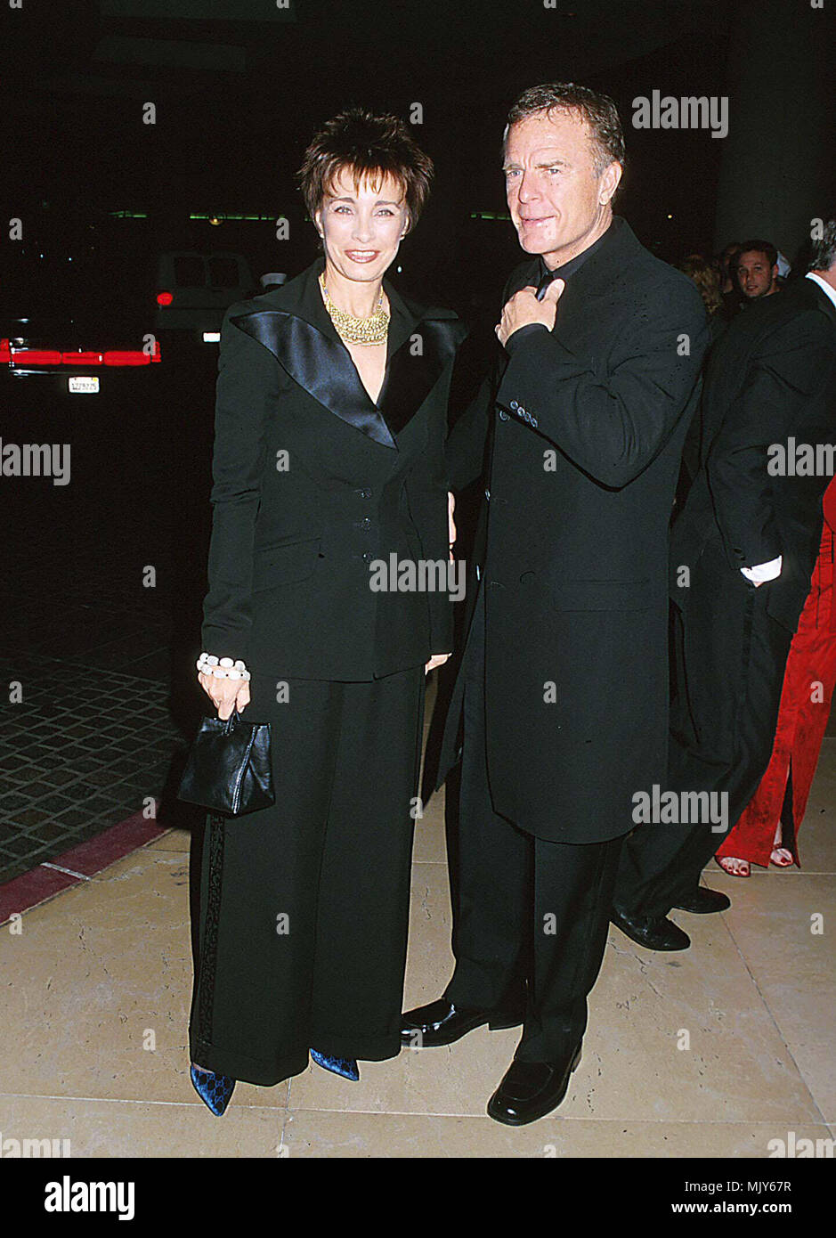 - Archer Anne & husb..JPGArcher Anne & husb. Event in Hollywood Life ...