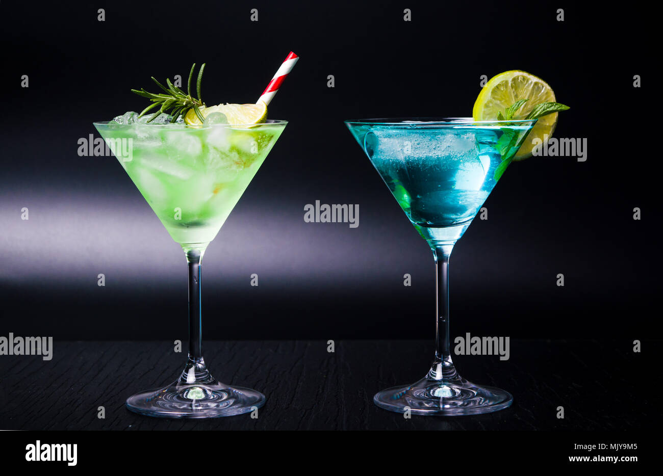 Cocktails in crystal glass hi-res stock photography and images - Alamy